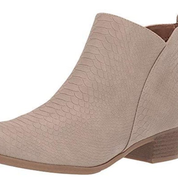 Indigo | Shoes | Indigo Rd Womens Candian | Poshmark